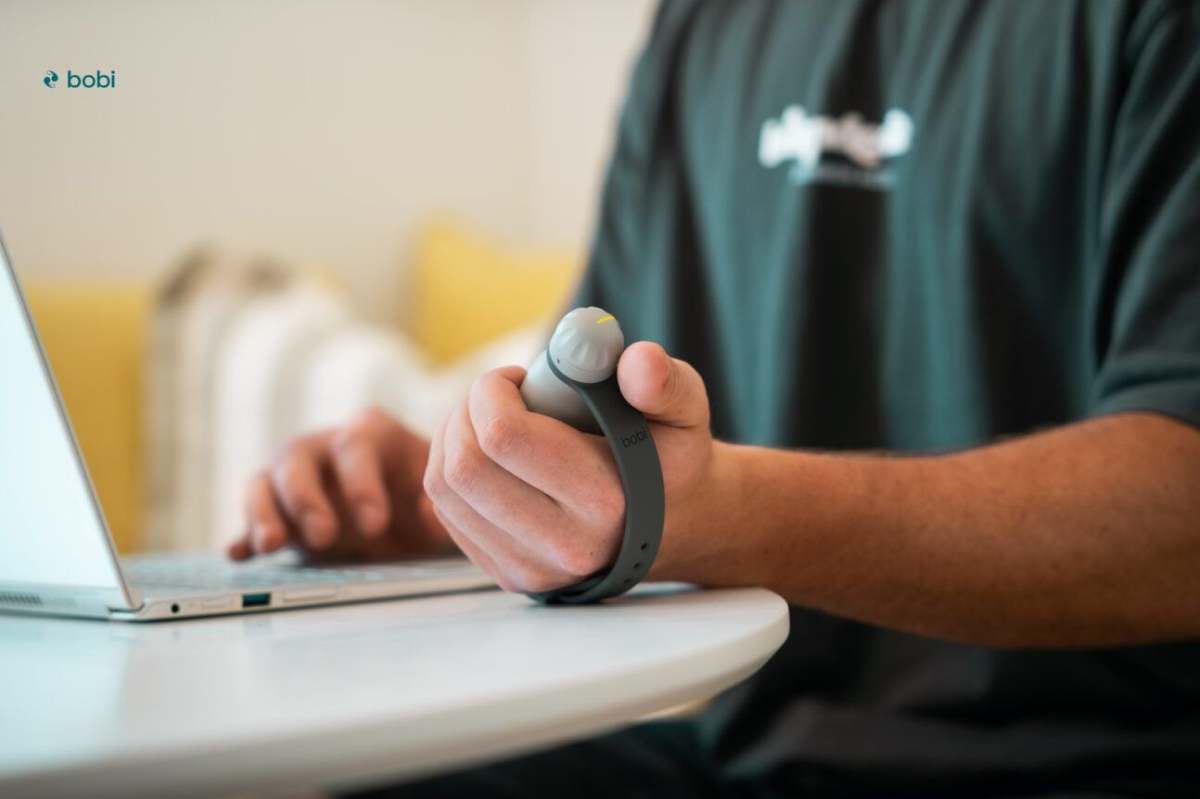 Unilateral Hand Contractions: Using bobi for Boosting Performance